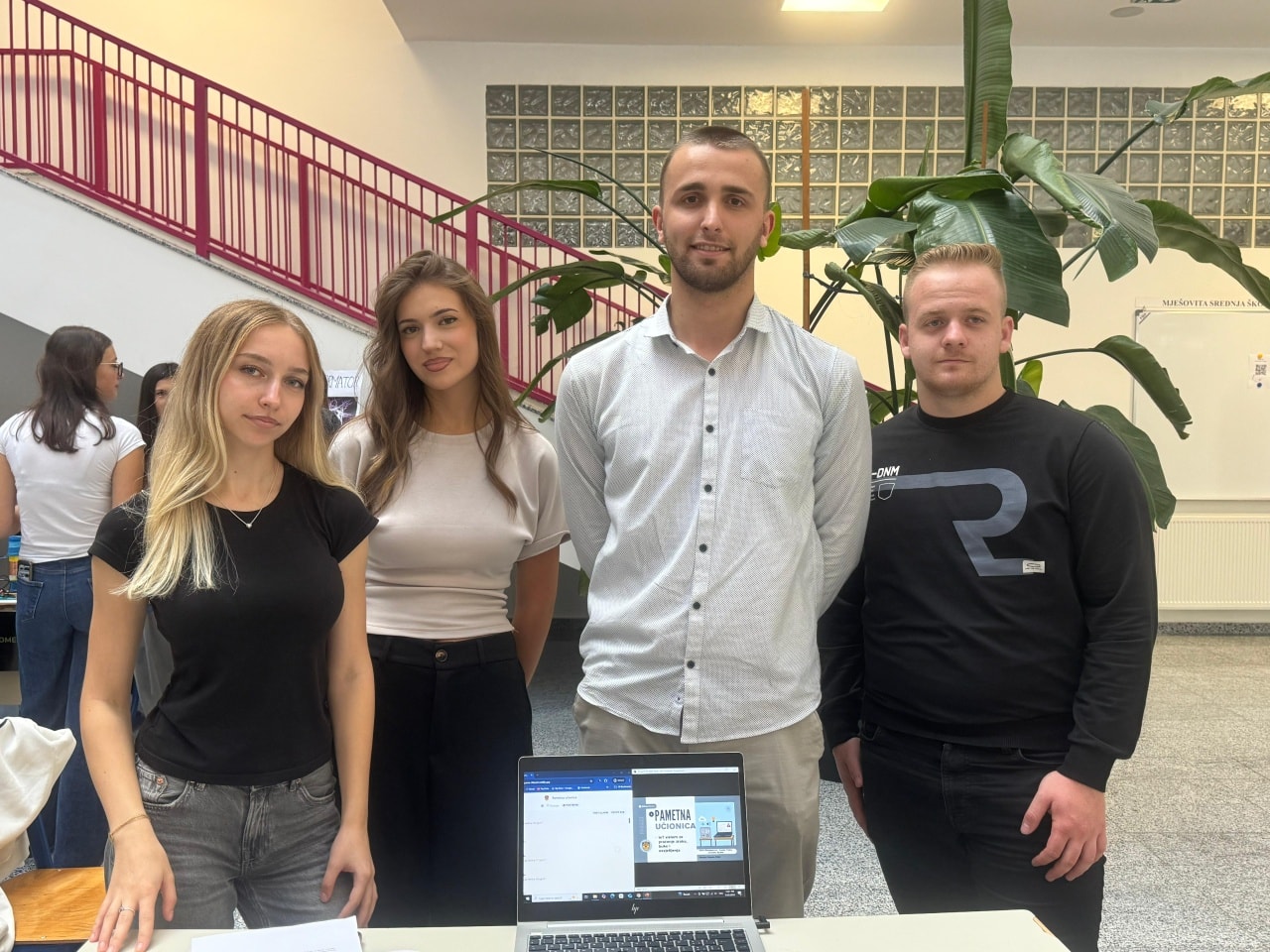 Učenici MSŠ Vitez u finalu takmičenja “ScienceFormers” - Radio Vitez 91 ...